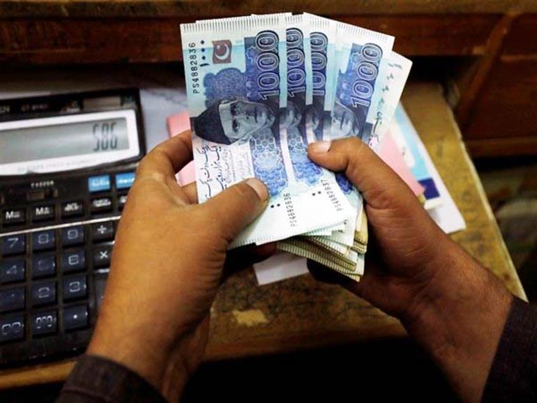 Pakistan: Inflation hits highest level on record