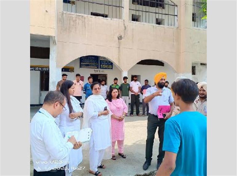 District and Session Judge Tarn Taran Priya Sood makes surprise visit ...