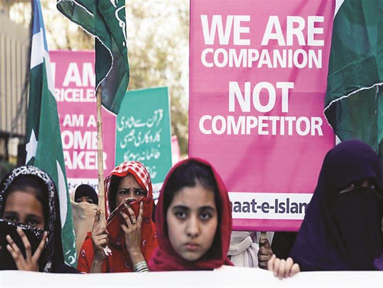 Gender equality continues to plunge in Pakistan: Report